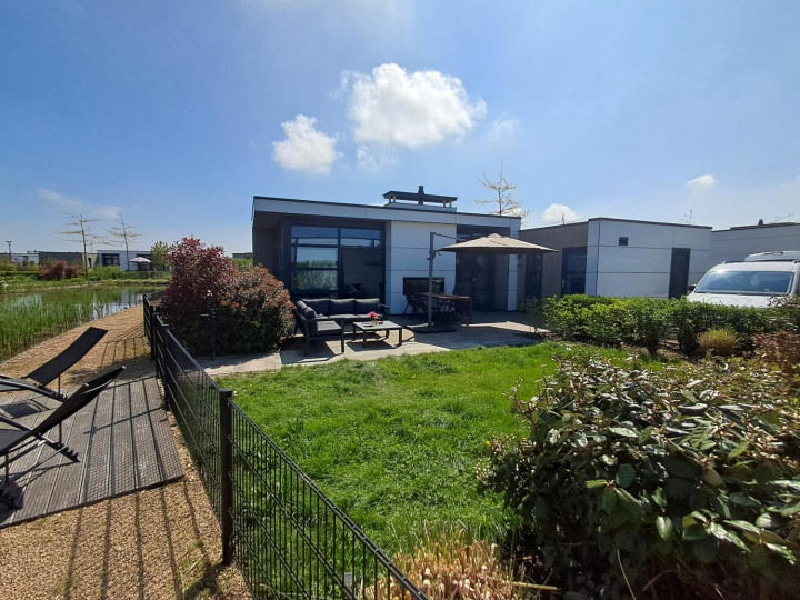 Marina Strandbad Chalet Land In Sicht Mit Zaun Haus Nr 81 - Zutphen