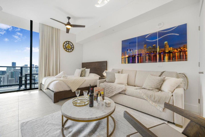 Exclusive Studio With City Views In Downtown Miami - Miami