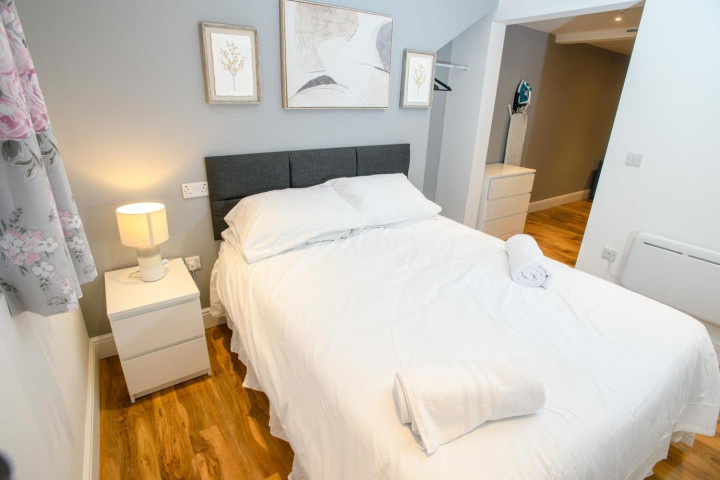 Cathedral View Apartments - Lincoln