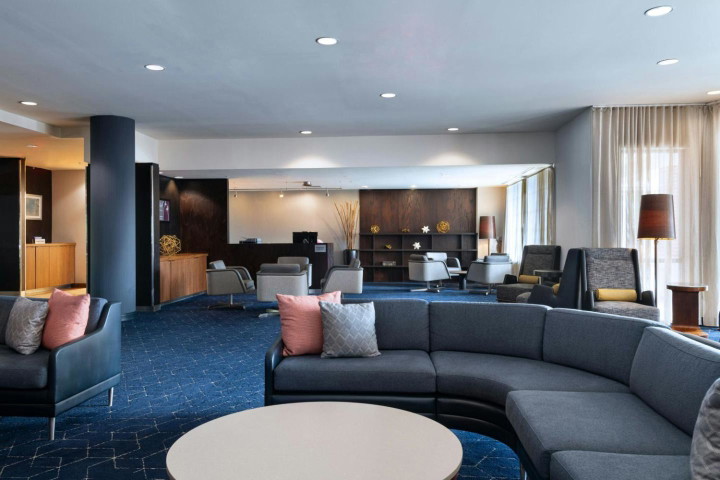 Courtyard By Marriott Omaha Aksarben Village - Omaha, NE
