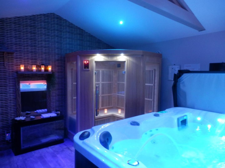 Suite Luxe Avec Sauna Et Jacuzzi Privée - Bouches-du-Rhône