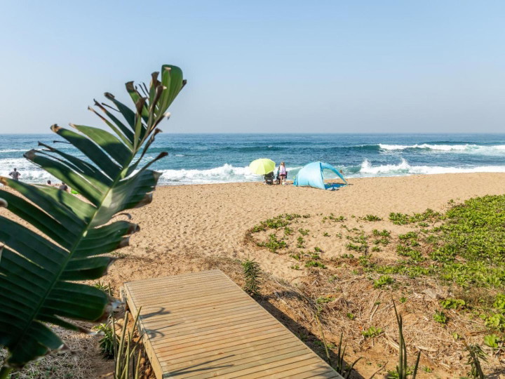 Beachfront Apartments Shakas Rock - Skiathos, Pool, Ocean Views - Dolphin Coast