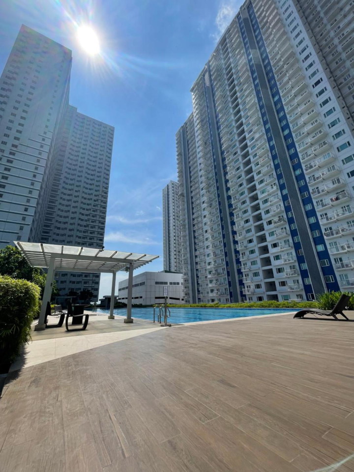 A Premium Condominium In A Prime Location Connected To Sm North Edsa Mall And Walking Distance To Solaire Resort And Casino And Trinoma Mall In Quezon City - Quezon City