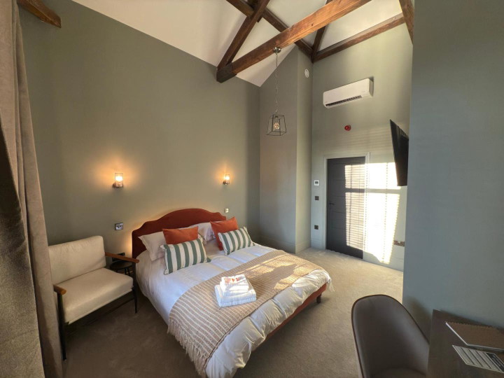 Akroyd House - The Wainhouse Room - Hebden Bridge