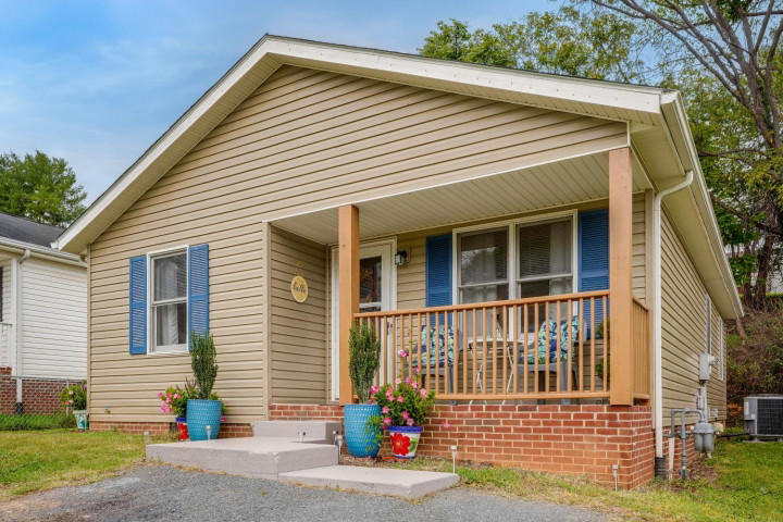 Enjoy Staunton In The Heart Of Shenandoah Valley - Staunton, VA