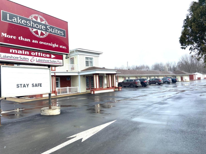 Lakeshore Suites - North Bay