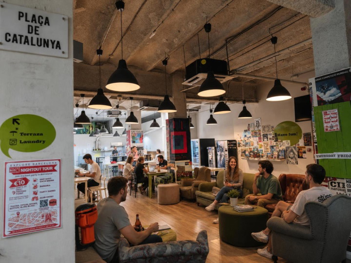 Hola Hostal Eixample - Montgat