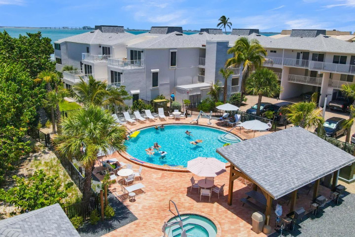 Lighthouse Resort & Club - Sanibel Island