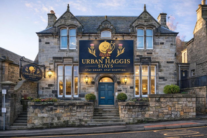 Bruce On The Row-historic Elegance Near Edinburgh By Urban Haggis Stays - Dunfermline