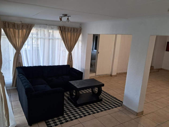 Charles Guest House - Germiston