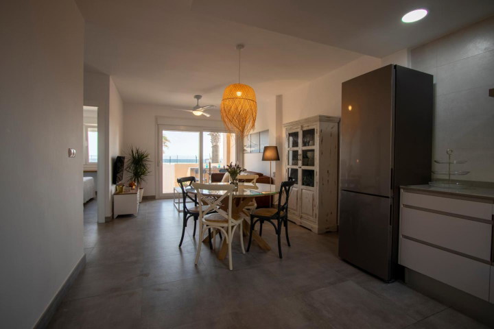 Apartamento En Primera Línea De Playa - Spain