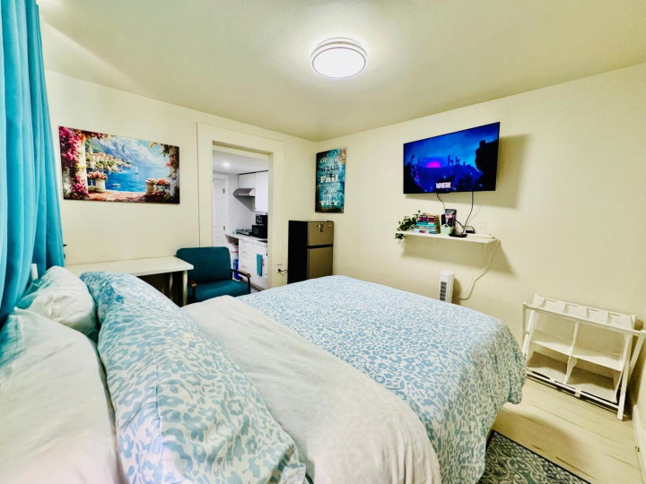 Studio Apartment 10 Mins To Seatac Airport 20 Mins To Downtown Seattle - Renton, WA