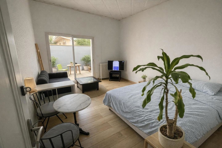 Grande Chambre Avec Parking Possible En Supplément, Bordeaux Bastide - Talence