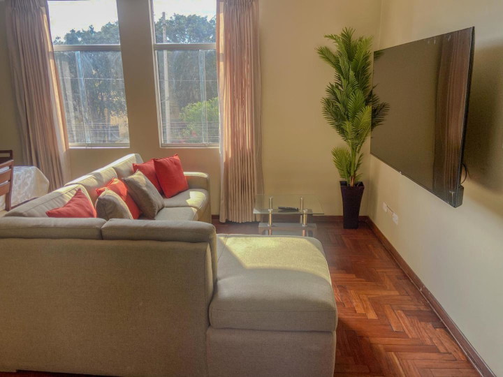 High Garden Apartment Céntrico Inc Cochera, Con Vista A La Ciudad - Trujillo