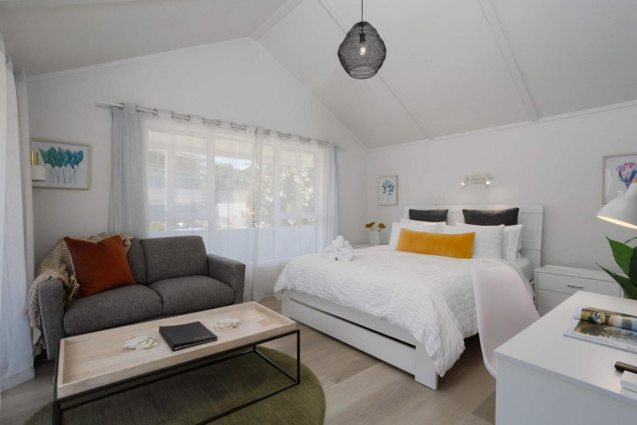 Spacious, Breezy Studio Apartment, Moments From Downtown And Beach - Tauranga