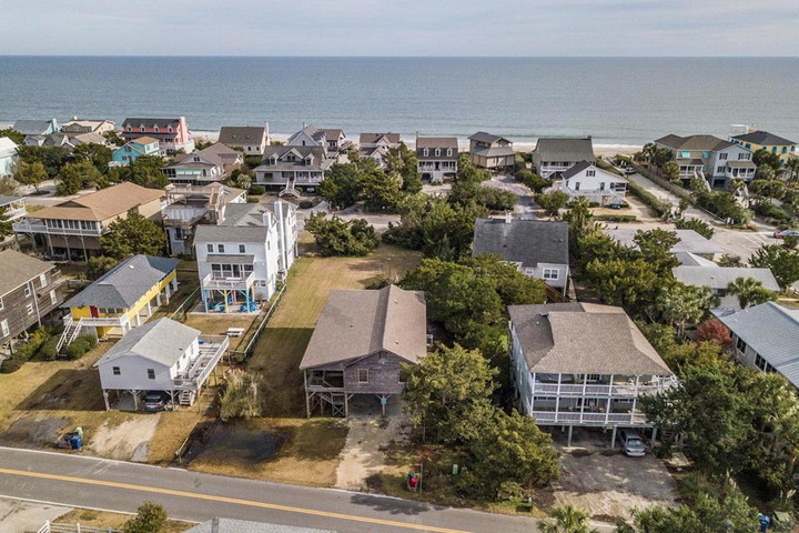 Drop Anchor A Dog-friendly Home With Beach Access - Pawleys Island, SC