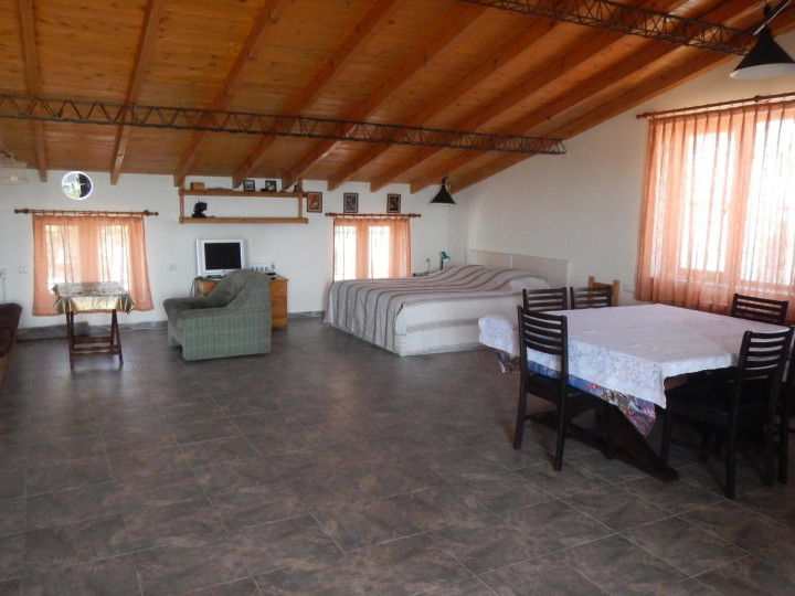 Cozy Apartment In Aygedzor Street - Yerevan