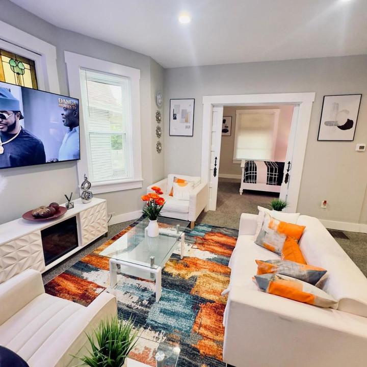 Luxury Or Nothing - Cincinnati, OH