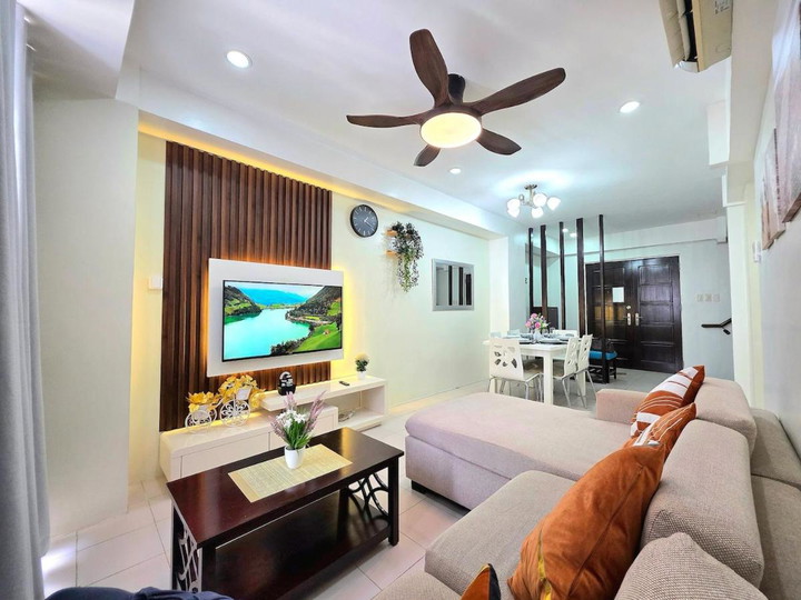 15p Penthouse 3br Suite Persimmon Condo Free Parking - Cebu