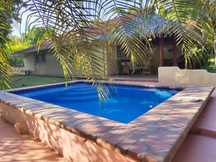 Beach House With Pool Steps Away From The Beach - Panama