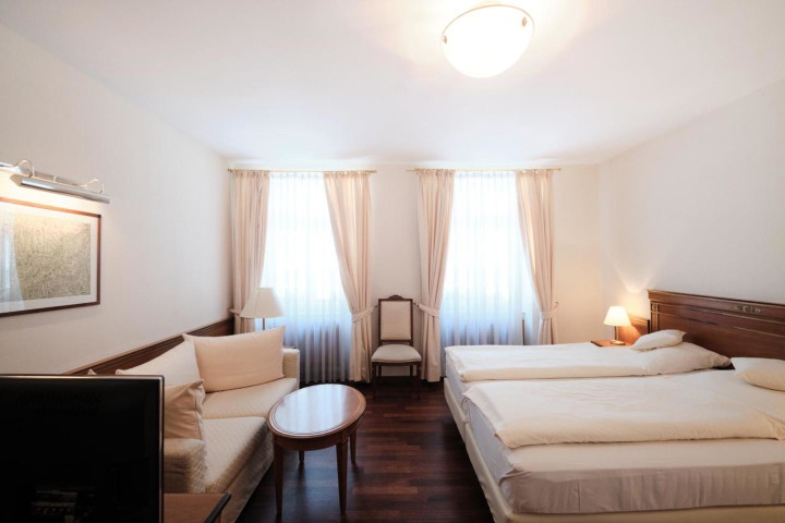 Hotel Weisser Bock - Neckarsteinach