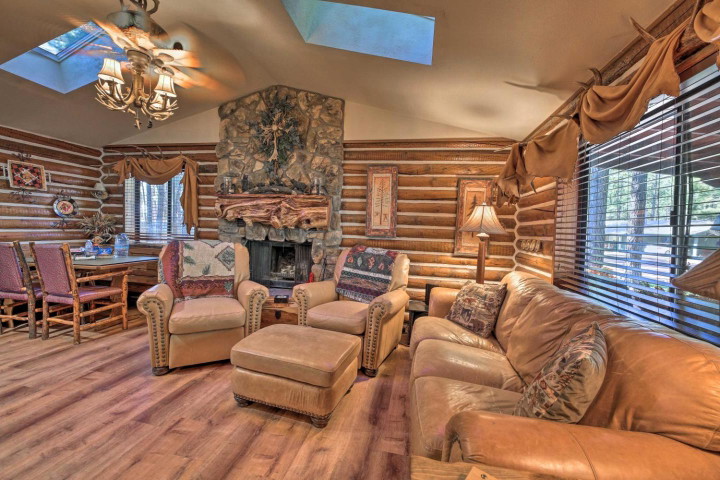 Family & Dog Friendly: Rustic Lakeside Cabin - Pinetop-Lakeside, AZ