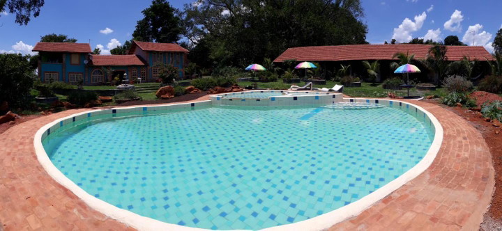 Pousada Camping Parque Paraíso Das Flores - Holambra