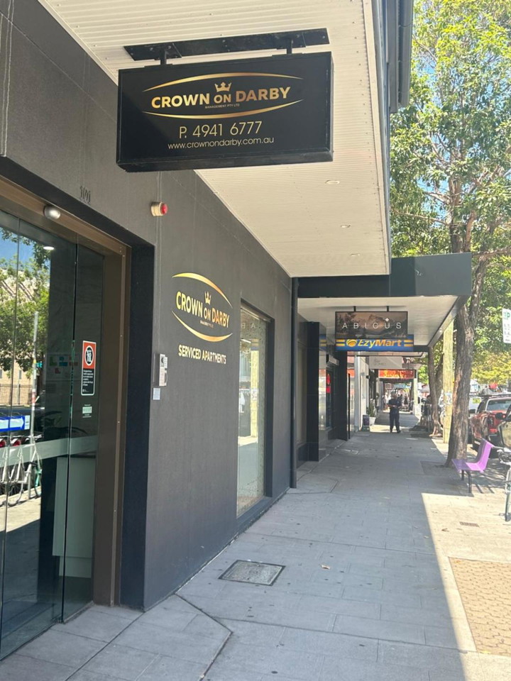 Crown On Darby Newcastle - Newcastle