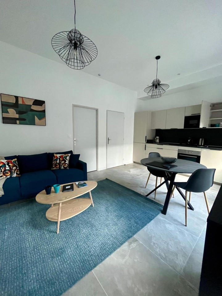 Le Vieux Bourg Apartment 5, Spacious 1 Bed Apartment, Bourg Centre - Villard-Reculas
