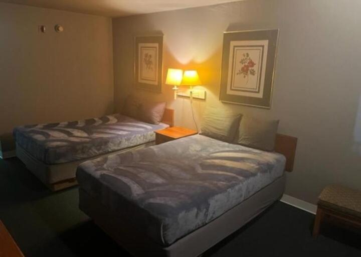 King Bed Hotel Studio 131 - Livingston, TX