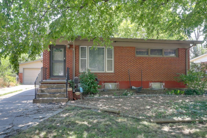 4 Mi To Dtwn Wichita! 'Else House' W/ Yard & Patio - Wichita, KS