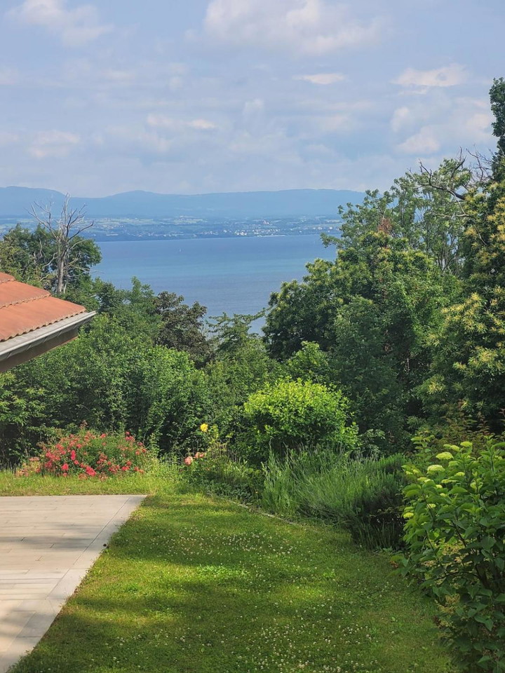 Les Bruyeres Au Lac - Lausanne