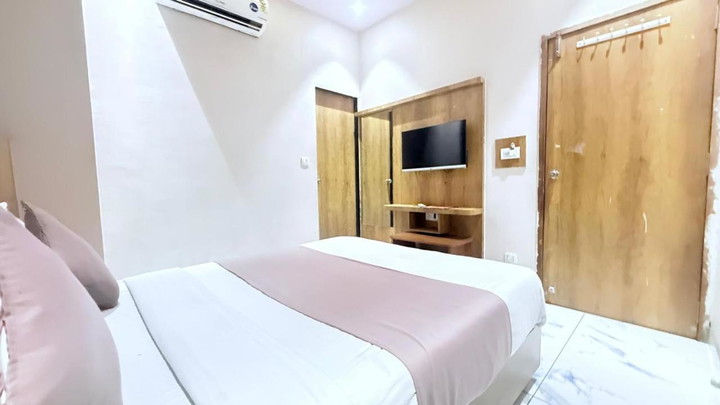 Hotel Planet Villa - Ahmedabad