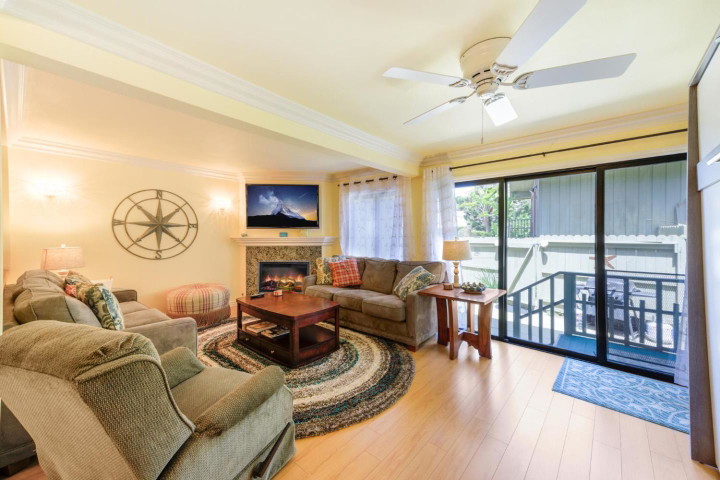 12ct 12 Canyon Terrace - Avalon, CA