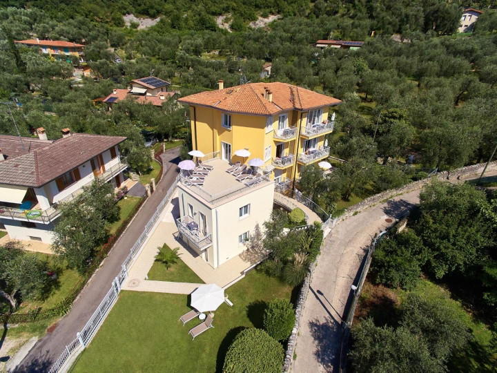 La Pervinca Apartments - Lake Garda