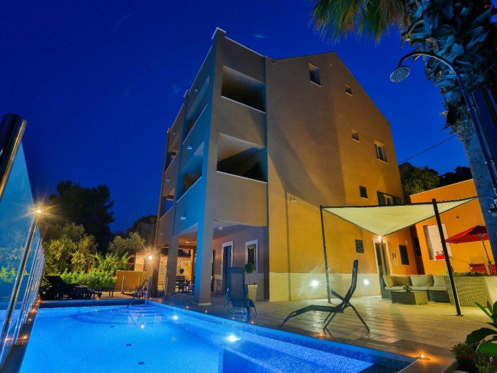 Apartments Marly - Okrug Gornji
