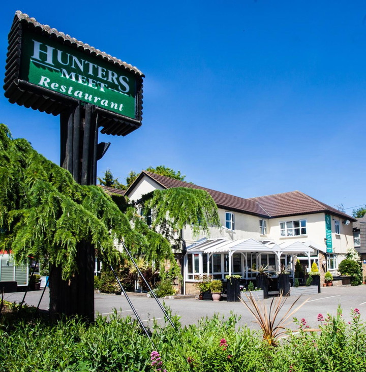 Hunters Meet - Essex