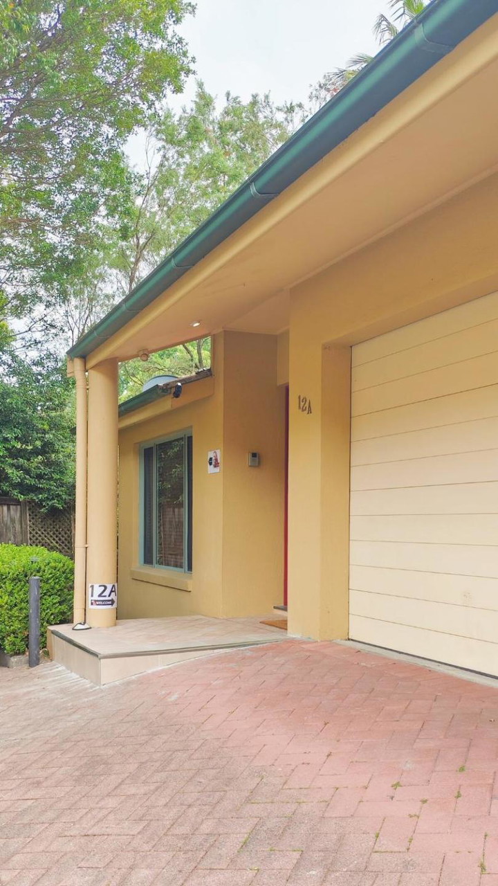 12a Nest Chatswood Private Master Bedroom And Semi-private Second Bedroom - North Sydney