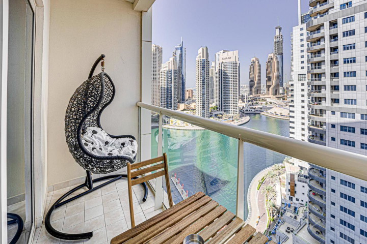 Canal View Apartment In Marina - Dubai