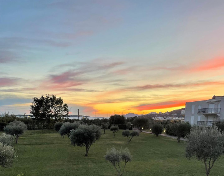 Feels Like Home Juan Flore - Air-conditioned Furnished Apartment With Terrace & Parking - Juan les Pins