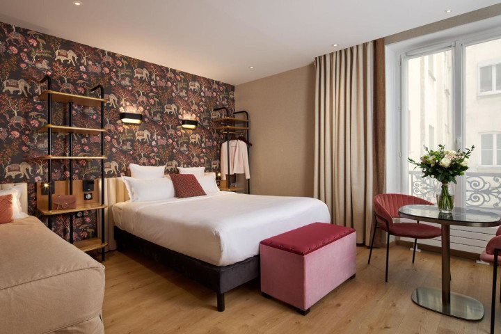 Hôtel Tourisme Avenue - Issy-les-Moulineaux