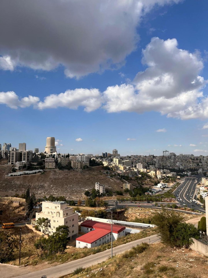 Serene Double Bedroom With Private Balcony - Amman