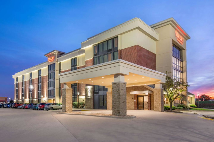 Drury Inn & Suites Champaign - Champaign, IL