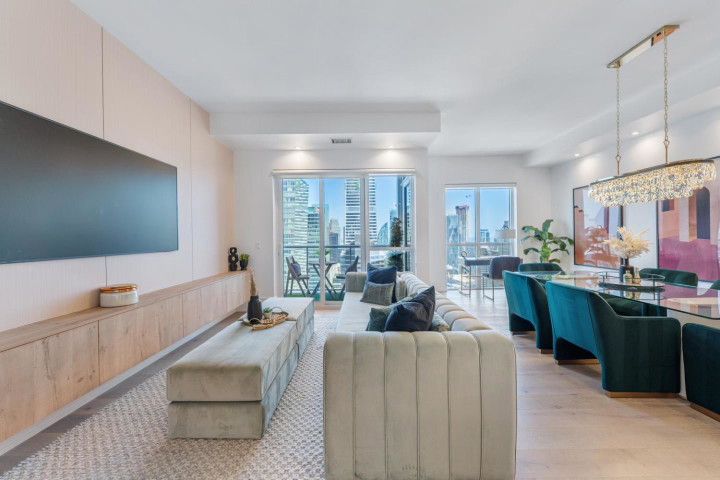 Regalia Skyline Penthouse - Cn Tower Views, Downtown Toronto - Toronto