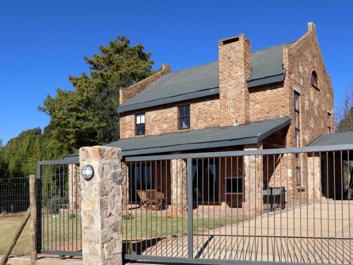 Railway House, Dullstroom - Dullstroom