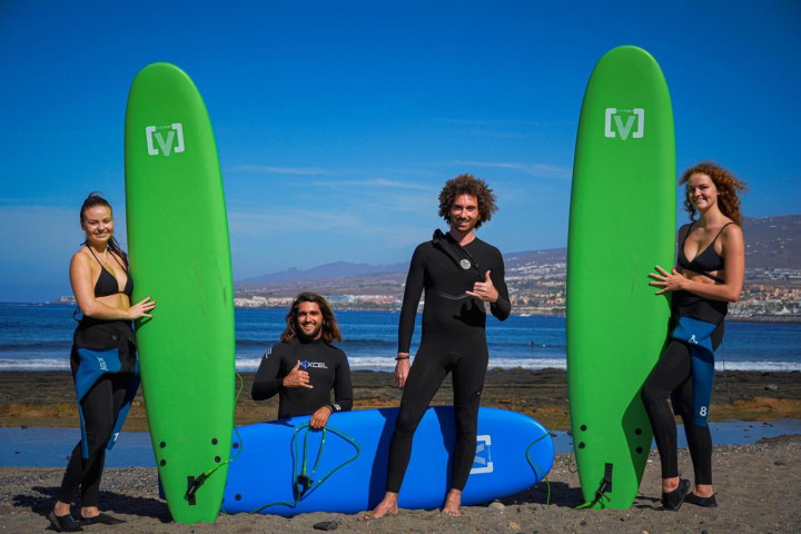 Single Fin Surf Hostel - Arona