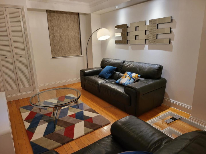 Garland Stylish 2 Bedroom Apartment A Minute Walk From Station - London