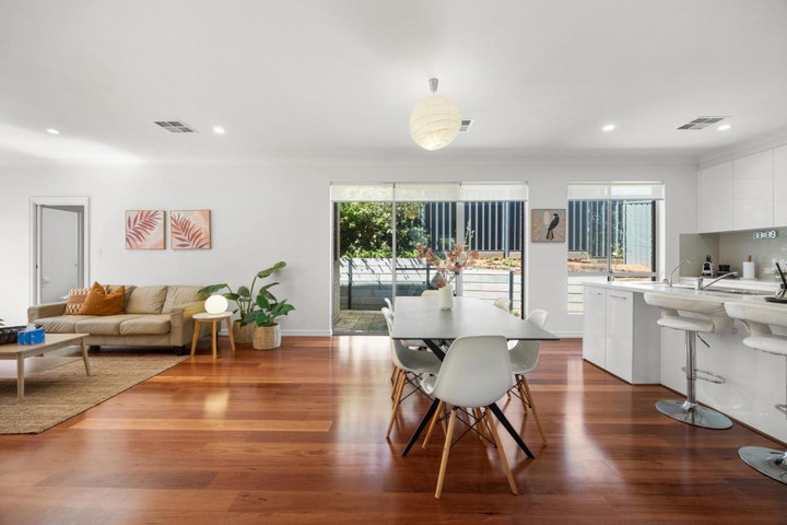 St Georges Gem - Spacious And Well-located Family Stay - Adelaide