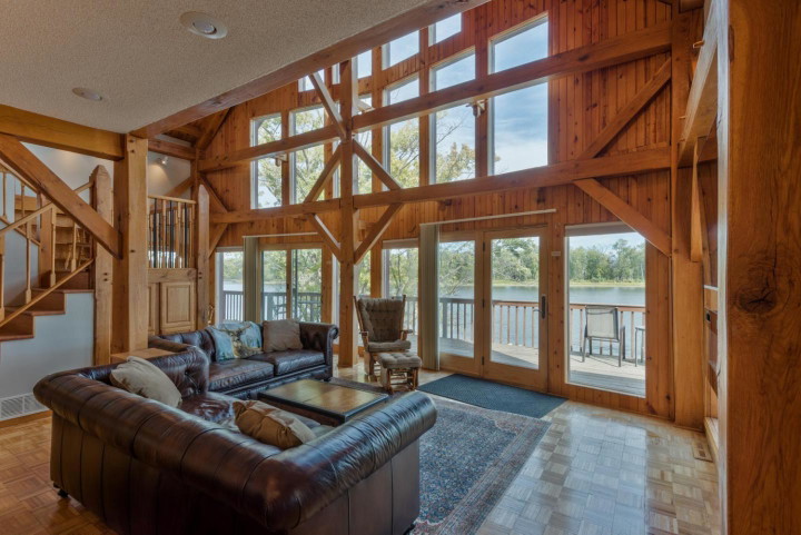 Custom Waterfront Lodge, 4 Bed, 4 Bath, Sleeps 12! - Iowa