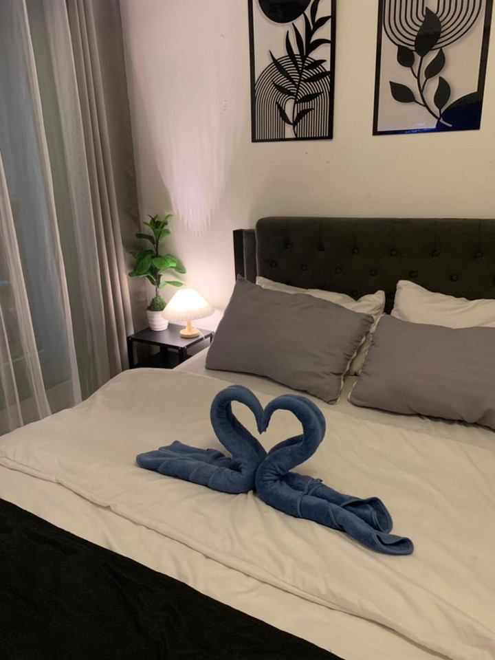 Tz Living Azure Staycation - Taytay